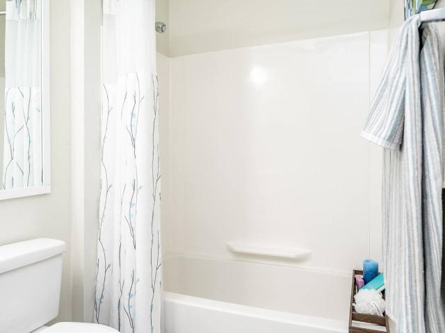The Ledges 3 Bedroom Apartment for Rent at 1 Avalon Dr, Weymouth Town, MA 02188 Weymouth Landing