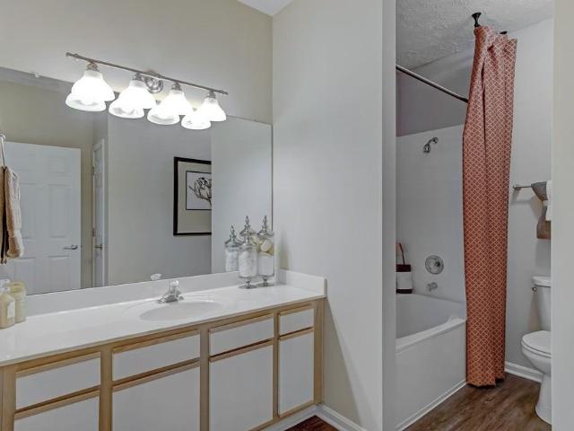 The Legends Apartments 2 Bedroom Apartment for Rent at 11000 Indian Legends Dr, Louisville, KY 40241
