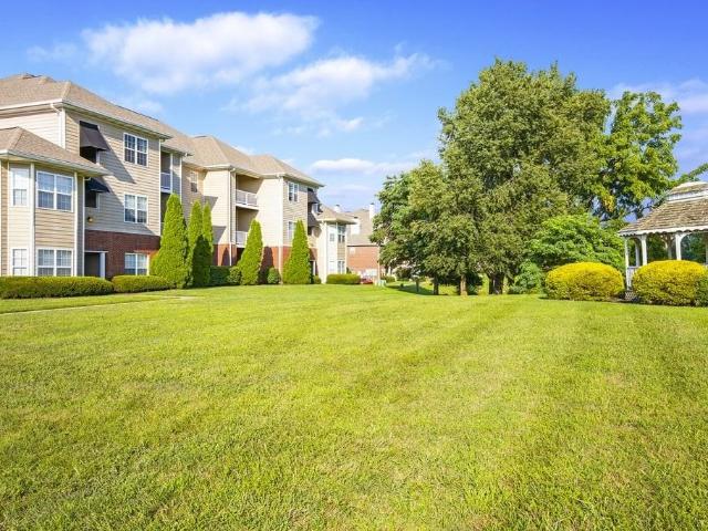 The Legends Apartments 3 Bedroom Apartment for Rent at 11000 Indian Legends Dr, Louisville, KY 40241