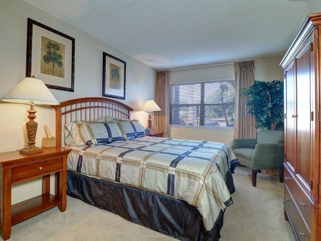 The Lenox Apartments 1 Bedroom Apartment for Rent at 11311 N 22nd St, Tampa, FL 33612 University Square