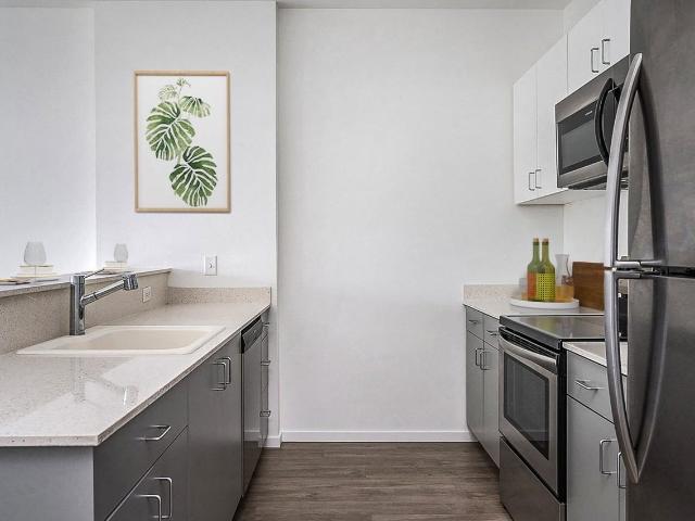 The Lenox Studio Apartment for Rent at 5151 Se Holgate Blvd, Portland, OR 97206 Creston Kenilworth