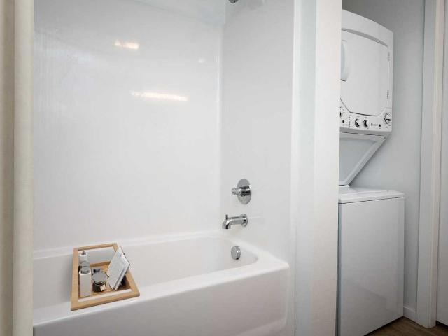 The Lenox Studio Apartment for Rent at 5151 Se Holgate Blvd, Portland, OR 97206 Creston Kenilworth