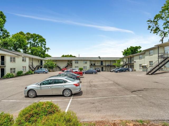 The Lennox 2 Bedroom Apartment for Rent at 1416 13th St S, Birmingham, AL 35205 Five Points South