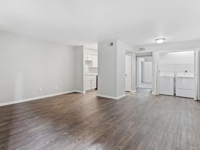 The Life at Park View 1 Bedroom Apartment for Rent at 2730 Lafferty Rd, Pasadena, TX 77502