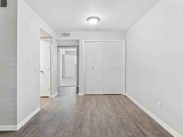 The Life at Park View 1 Bedroom Apartment for Rent at 2730 Lafferty Rd, Pasadena, TX 77502