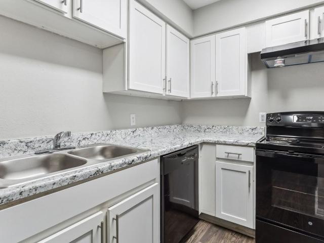 The Life at Park View 2 Bedroom Apartment for Rent at 2730 Lafferty Rd, Pasadena, TX 77502