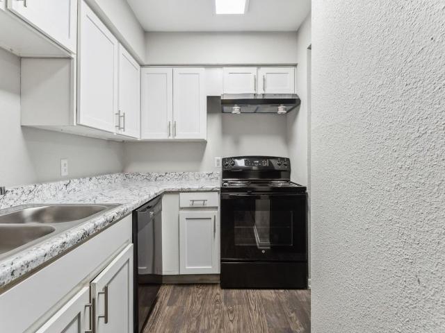 The Life at Park View 2 Bedroom Apartment for Rent at 2730 Lafferty Rd, Pasadena, TX 77502