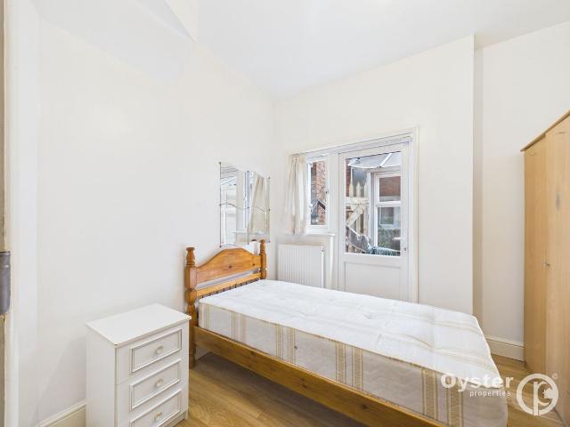 The Limes Avenue, London N11, Room to rent, £675 pcm | PrimeLocation