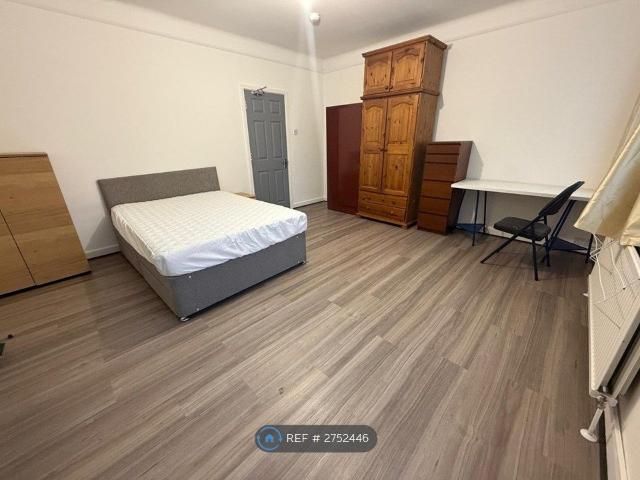 The Limes Avenue, London N11, Room to rent, £700 pcm | PrimeLocation