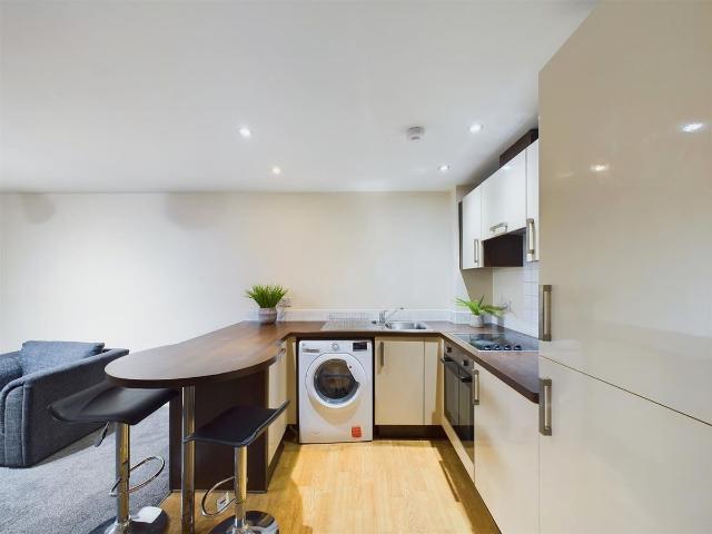 The Limes, Loughborough Inc Bills Option LE11, 2 bed shared accommodation to rent, £672 pcm | PrimeLocation