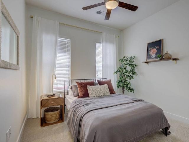 The Lincoln 1 Bedroom Apartment for Rent at 408 E Hargett St, Raleigh, NC 27601
