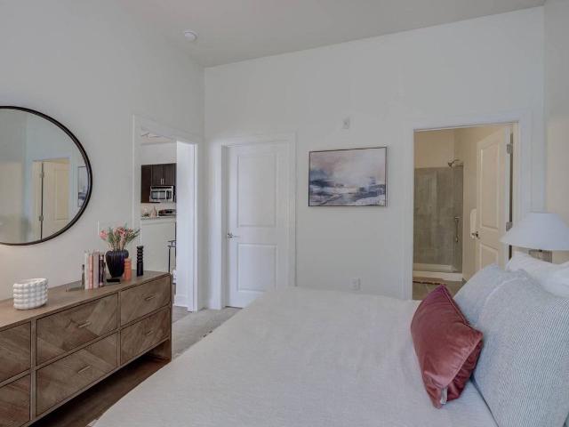 The Lincoln 2 Bedroom Apartment for Rent at 408 E Hargett St, Raleigh, NC 27601