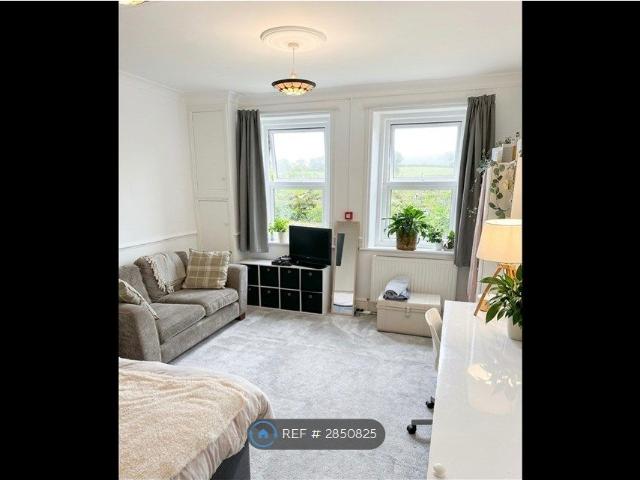 The Lindens, Bournemouth BH2, Room to rent, £735 pcm | PrimeLocation
