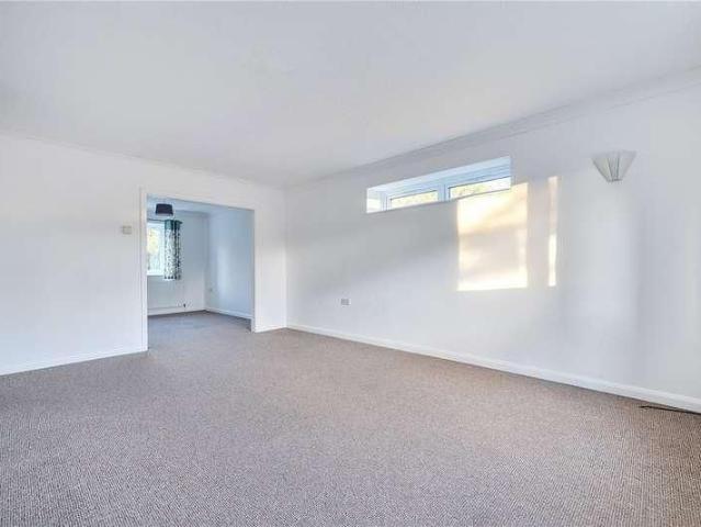 The Lindens, Great Austins, Farnham, Surrey, GU9