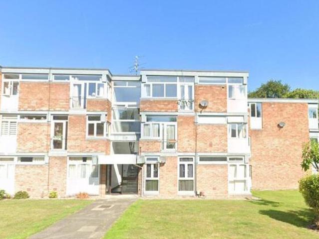 The Lindens, Newbridge Crescent, 2 Bedroom Apartment