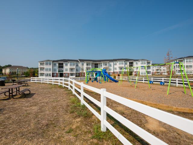 The Links at Gleneagles 2 Bedroom Apartment for Rent at 4817 Elmley Pl, Waldorf, MD 20602 St. Charles