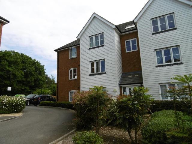 The Links, Herne Bay CT6, 2 bed flat to rent, £1,100 pcm | PrimeLocation
