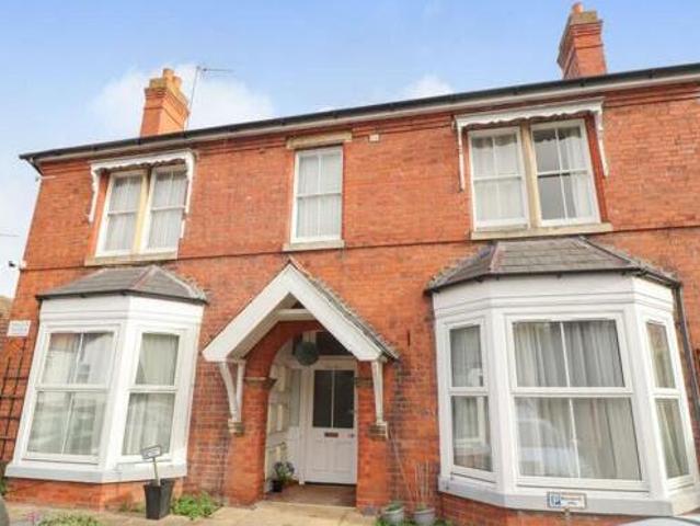 The Linnetts, Park Road, 2 Bedroom Apartment