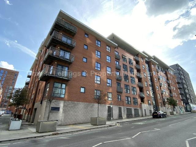 The Linx, 10 Naples Street, Manchester M4, 2 bed flat to rent, £1,350 pcm | PrimeLocation