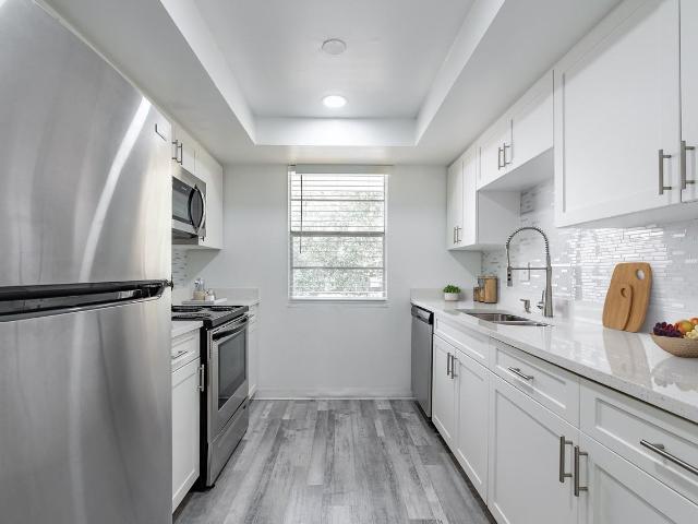 The Linx Apartments 2 Bedroom Apartment for Rent at 14207 Les Palms Cir, Tampa, FL 33613