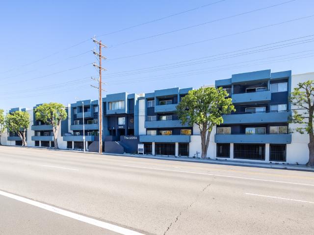 The Liora 2 Bedroom Apartment for Rent at 10020 Zelzah Ave, Los Angeles, CA 91325 Northridge