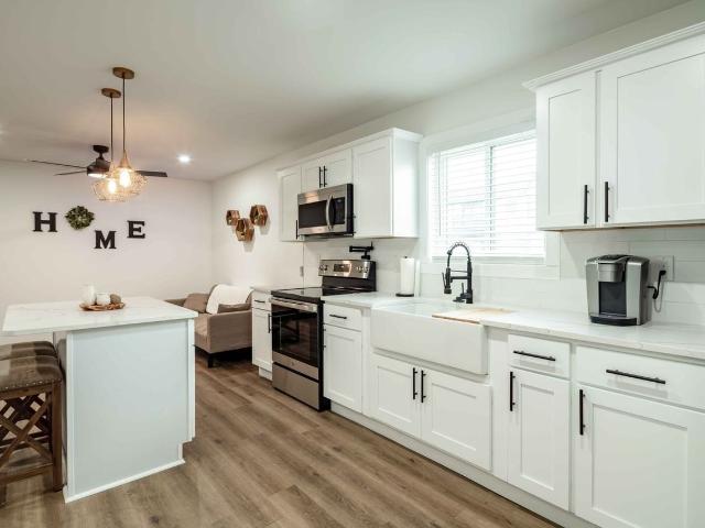 The LUX off Linden 2 Bedroom Apartment for Rent at 1440 N Linden Rd, Flint, MI 48532