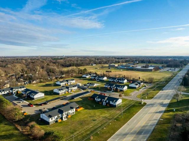 The LUX off Linden 2 Bedroom Apartment for Rent at 1440 N Linden Rd, Flint, MI 48532
