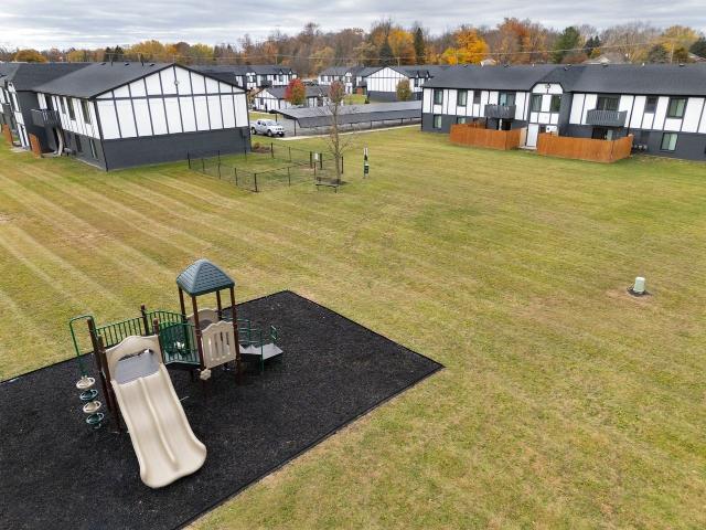 The LUX off Linden 2 Bedroom Apartment for Rent at 1440 N Linden Rd, Flint, MI 48532