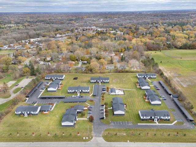 The LUX off Linden 2 Bedroom Apartment for Rent at 1440 N Linden Rd, Flint, MI 48532