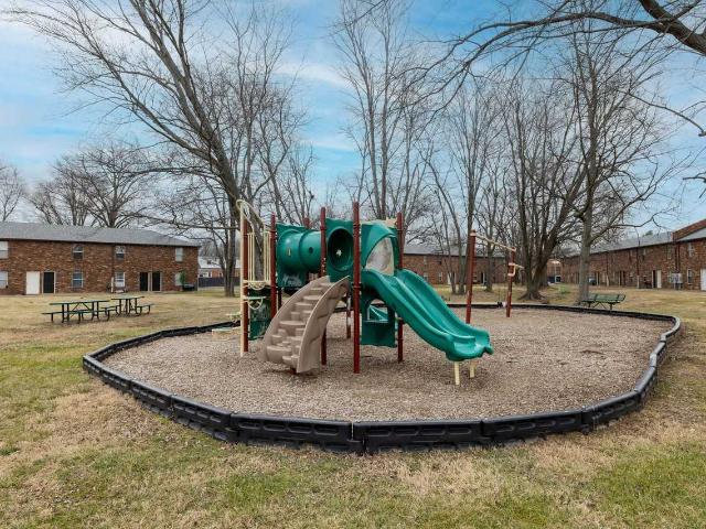 The Lux Townhomes 2 Bedroom Home for Rent at 2901 Lakeheath Dr, Louisville, KY 40213 Newburg