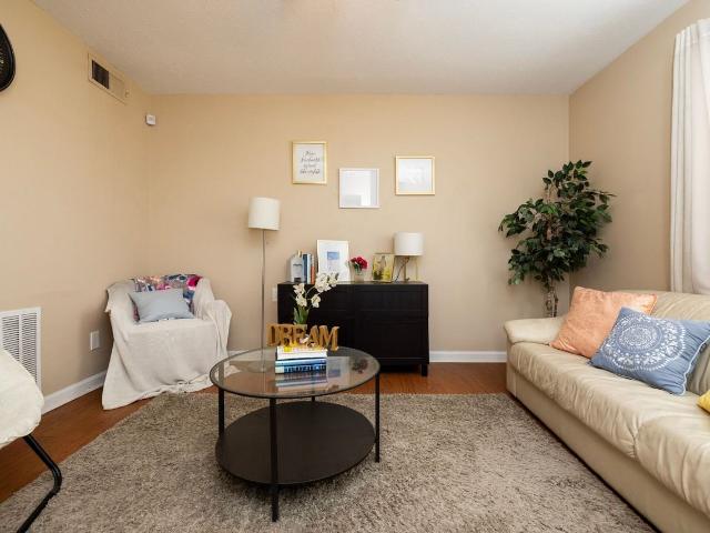 The Lux Townhomes 2 Bedroom Home for Rent at 2901 Lakeheath Dr, Louisville, KY 40213 Newburg