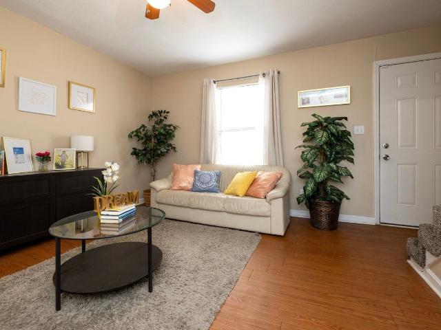 The Lux Townhomes 2 Bedroom Home for Rent at 2901 Lakeheath Dr, Louisville, KY 40213 Newburg