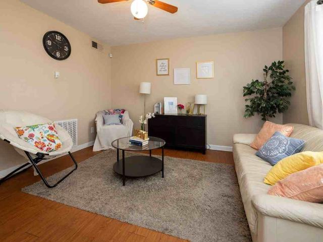 The Lux Townhomes 2 Bedroom Home for Rent at 2901 Lakeheath Dr, Louisville, KY 40213 Newburg
