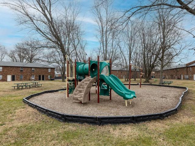 The Lux Townhomes 2 Bedroom Home for Rent at 2901 Lakeheath Drive, Louisville, KY 40213 Newburg