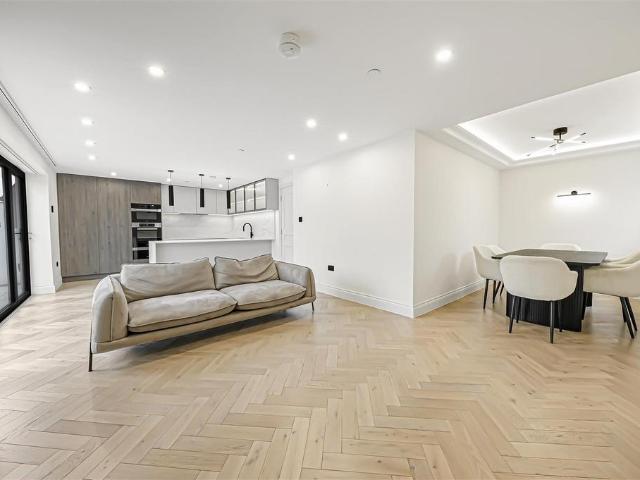 THE LUXLEY, GOLDERS GREEN, NW11 2 bed apartment to rent £4,996 pcm £1,153 pw