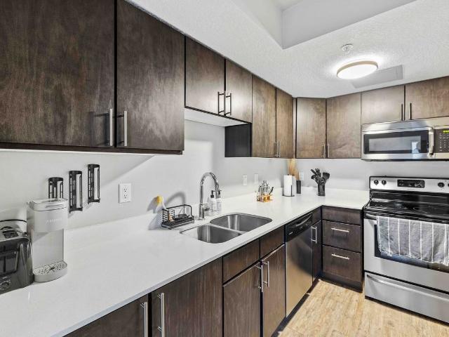 The Lyon 2 Bedroom Apartment for Rent at 660 E 5th St, Des Moines, IA 50309 East Village