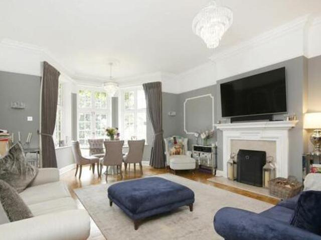 The Mount, Bromley, 3 Bedroom Flat