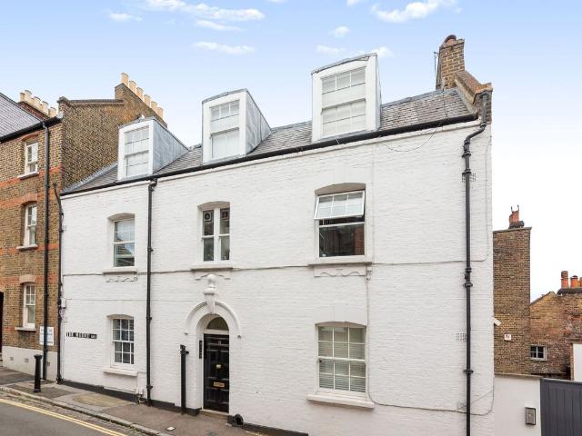 The Mount, Hampstead, London NW3, Studio to rent, £1,820 pcm | PrimeLocation