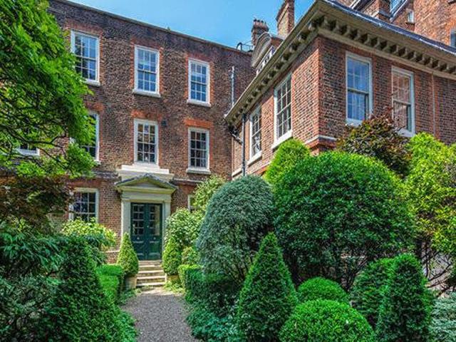 The Mount, London, 6 Bedroom Semi detached