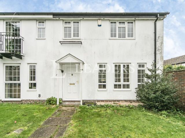 The Mount, Reading RG1, 3 bed end terrace house to rent, £1,700 pcm | PrimeLocation