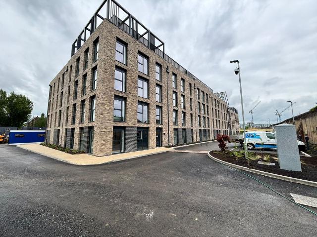 The Mount, Richmond Hill Approach LS9, 2 bed flat to rent, £1,400 pcm | PrimeLocation