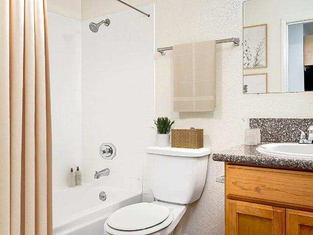 The Modern at Canyon Creek 2 Bedroom Apartment for Rent at 7900 7900 NE18th Avenue, Hazel Dell, WA 98665 Northeast Hazel Dell
