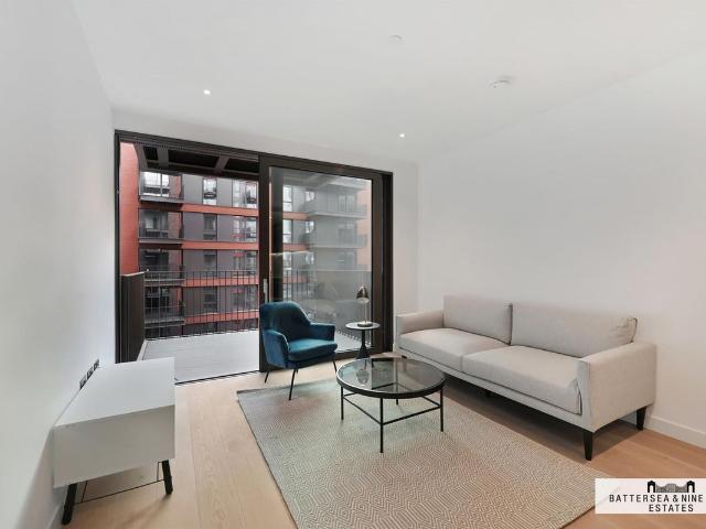 The Modern, Embassy Gardens SW11, 2 bed flat to rent, £4,117 pcm | PrimeLocation