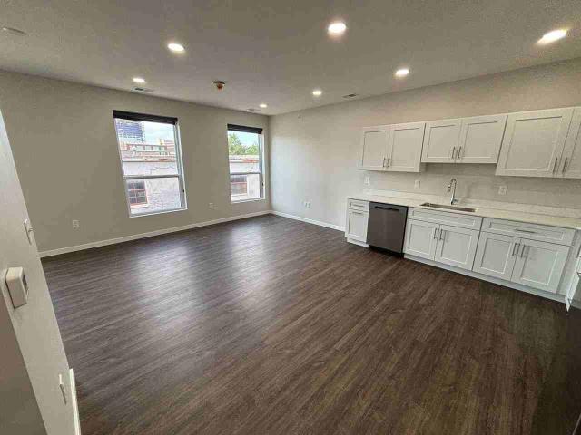 The Monico Studio Apartment for Rent at 1508 Marcy St, Omaha, NE 68108
