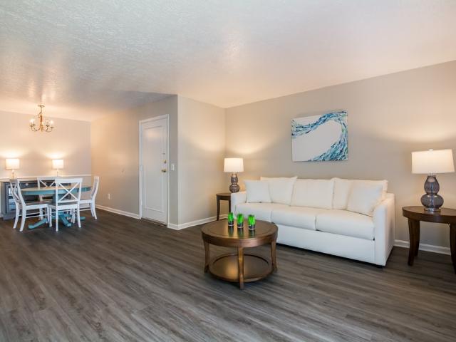 The Monroe 2 Bedroom Apartment for Rent at 940 University Woods Dr, New Albany, IN 47150