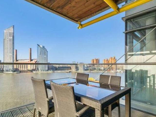 The Montevetro Building, Battersea, 3 Bedroom Apartment