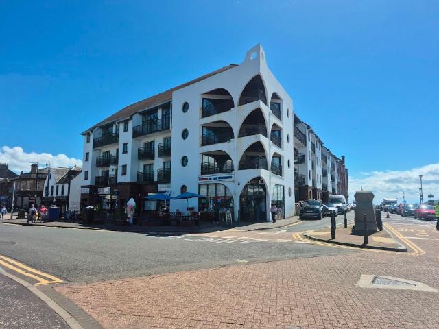 The Moorings, Largs, North Ayrshire KA30, 2 bed flat to rent, £995 pcm | PrimeLocation