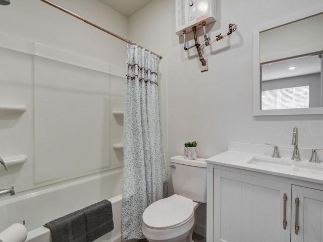 The Madison 2 Bedroom Apartment for Rent at 518 Madison St, Clarksville, TN 37040 Downtown Clarksville