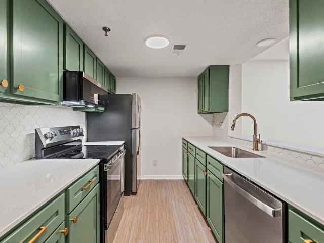 The Majestic on the Plaza 1 Bedroom Apartment for Rent at 235 Ward Pkwy, Kansas City, MO 64112 South Plaza