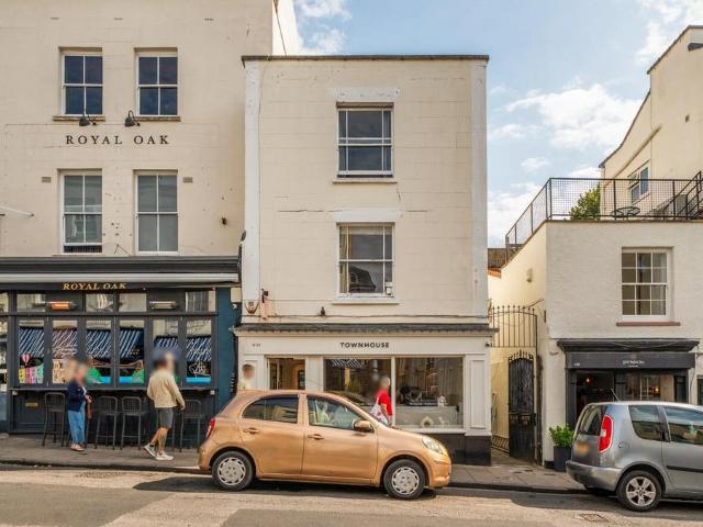The Mall, Bristol BS8 2 bed apartment to rent £1,695 pcm £391 pw